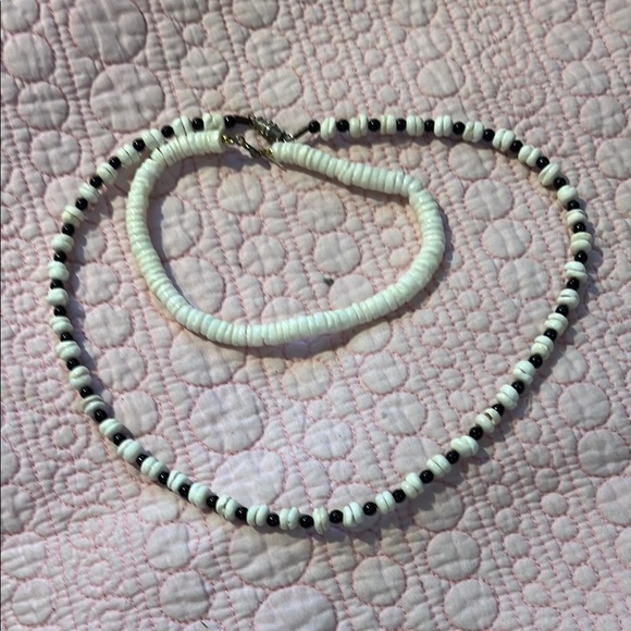 Jewelry | Vintage Pukka Shell Beaded Necklace And Bracelet Bundle Set ...